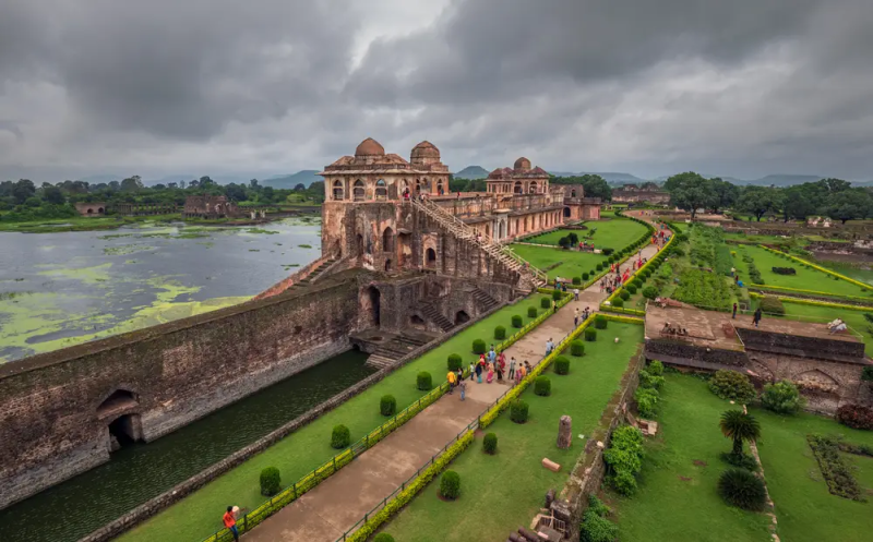 Historical Places in India: 10 Places and Monuments That Shaped Indian ...